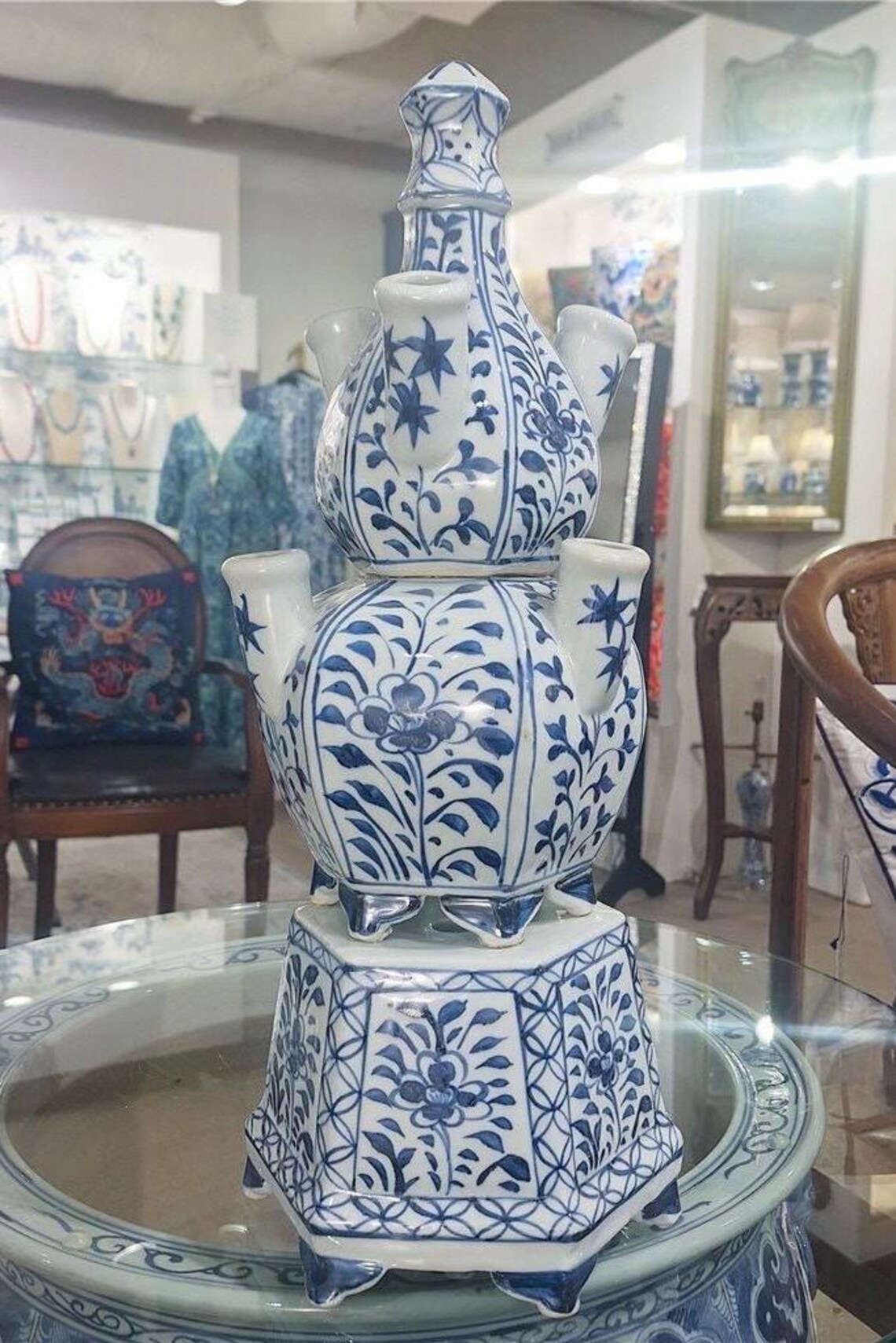 Vintage Reproduction Exquisite Porcelain Chinoiserie Tulipiere Pagoda ...