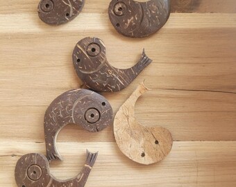 6 Coconut Wood Leaf Shape Buttons - Etsy