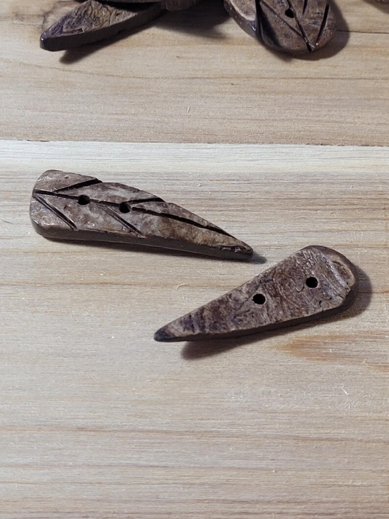 6 Coconut Wood Leaf Shape Buttons - Etsy