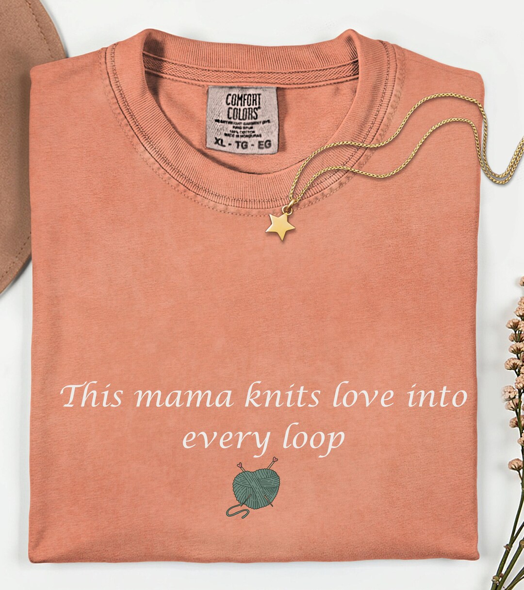 This Mama Knits Love Into Every Loop: T-shirt, Knitter Mom Gift, Yarn ...