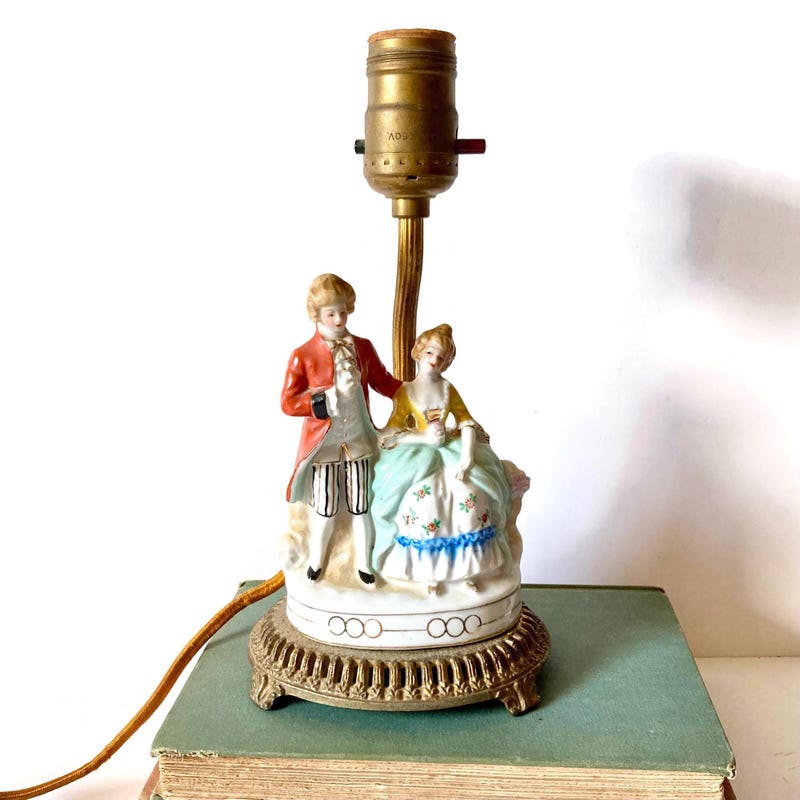 Vintage Couple Figure Lamp - Etsy