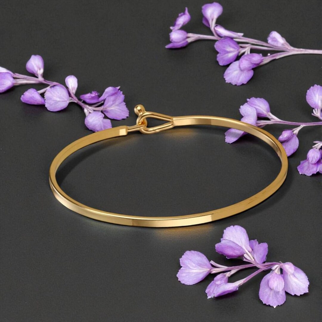 18K Gold Plated Handmade Minimalist Oval Bangle | Engravable Hook ...