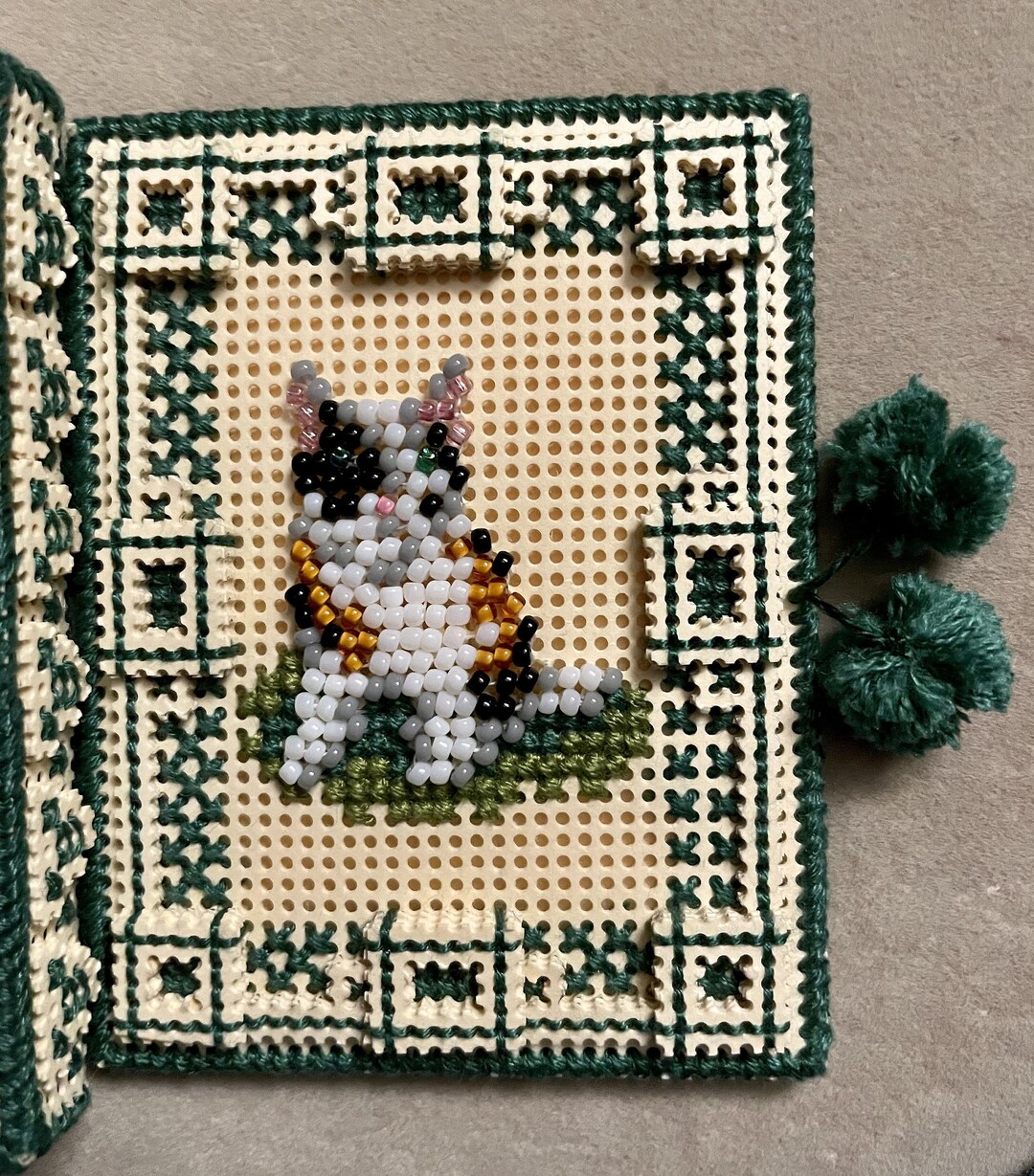 Perforated Paper Kitty Needle Case Tutorial - Etsy Australia