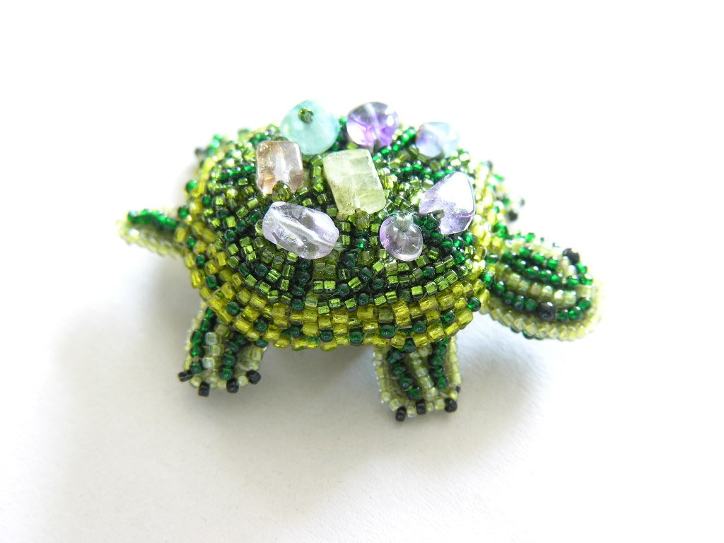 Bead Embroidered Tiny Turtle Pin Tutorial - Etsy