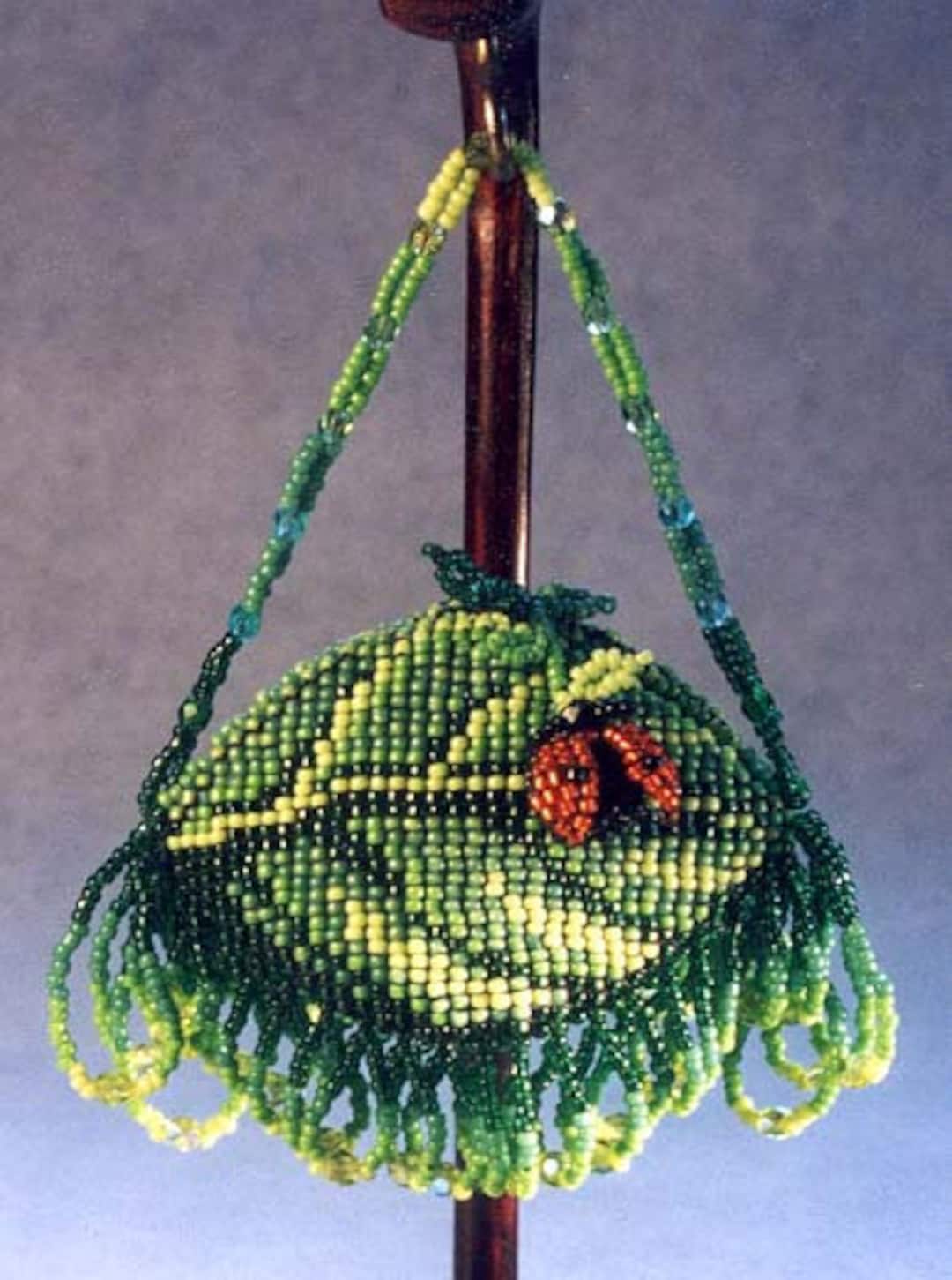 Little Leaf and Ladybug Pod Purse Tutorial - Etsy