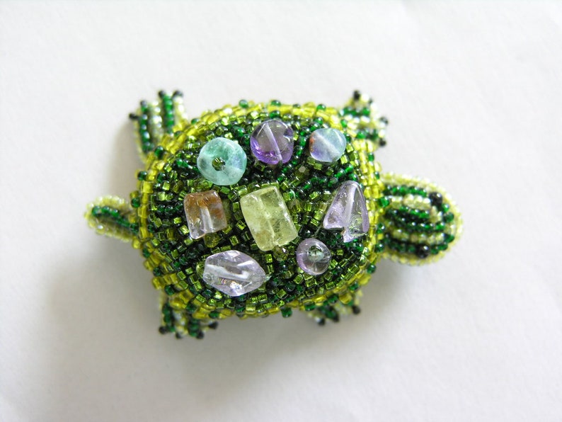 Bead Embroidered Tiny Turtle Pin Tutorial - Etsy