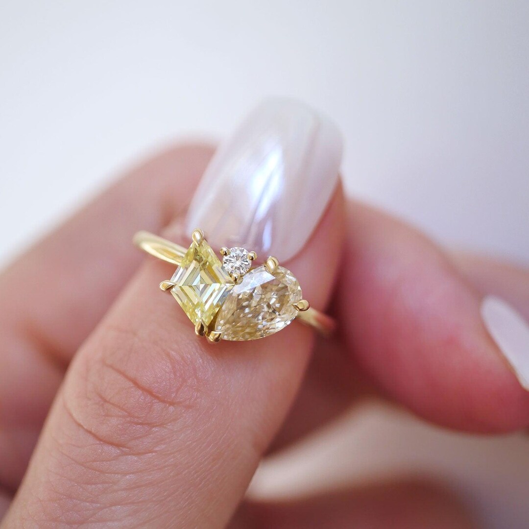 Yellow Lozenge Cut Diamond Ring - 3 Pc Moissanite Diamond Ring - Pear ...