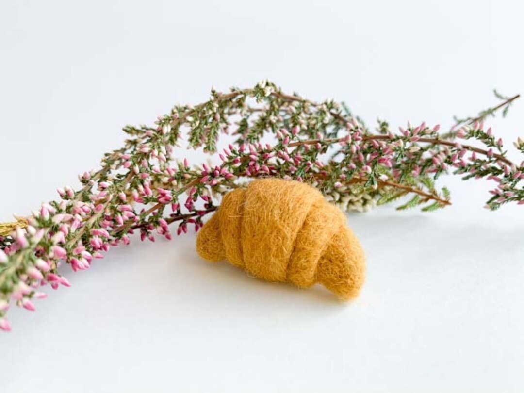 Croissant Brooch, Cookie Pin, Food Jewelry - Etsy