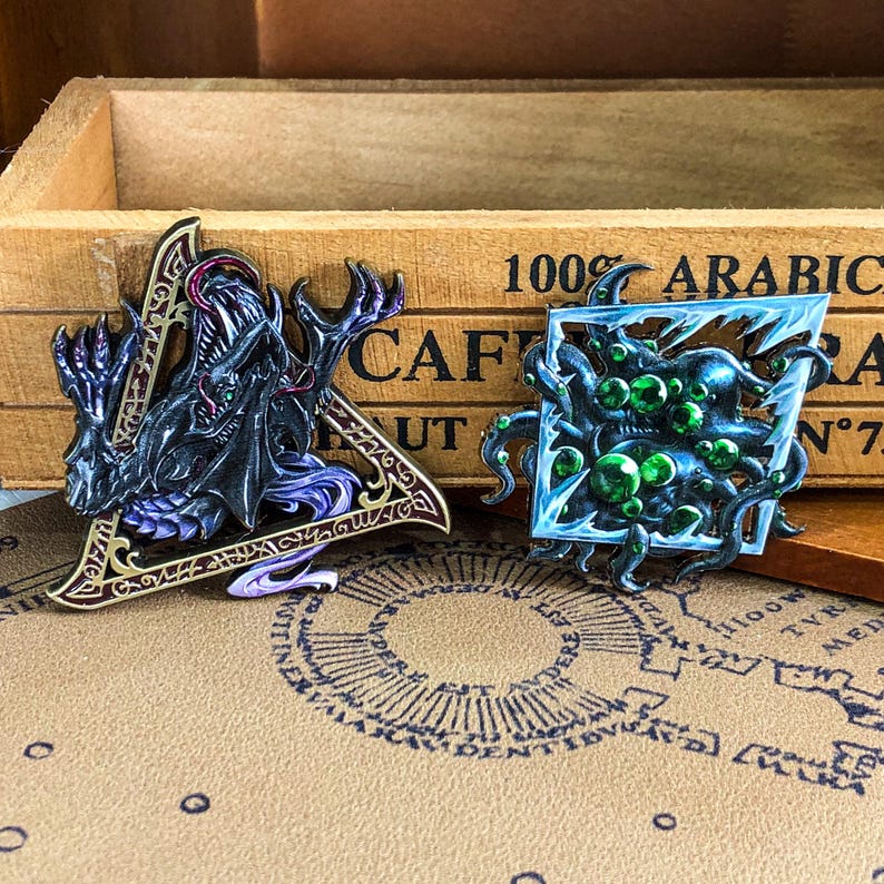 Cthulhu Mythos Enamel Pin Set Hound of Tindalos Shoggoth Color Out of ...