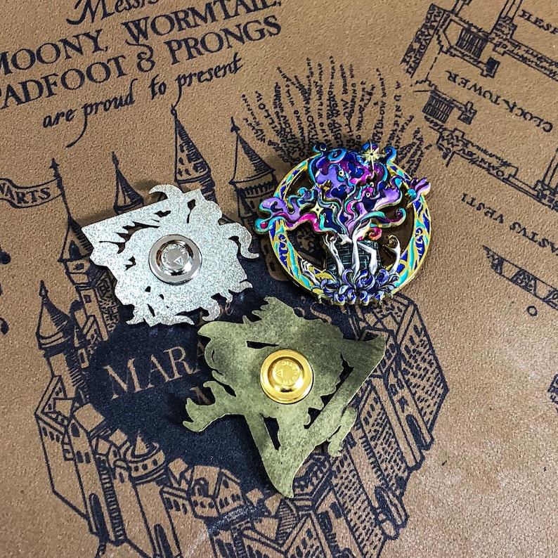 Cthulhu Mythos Enamel Pin Set Hound of Tindalos Shoggoth Color Out of ...