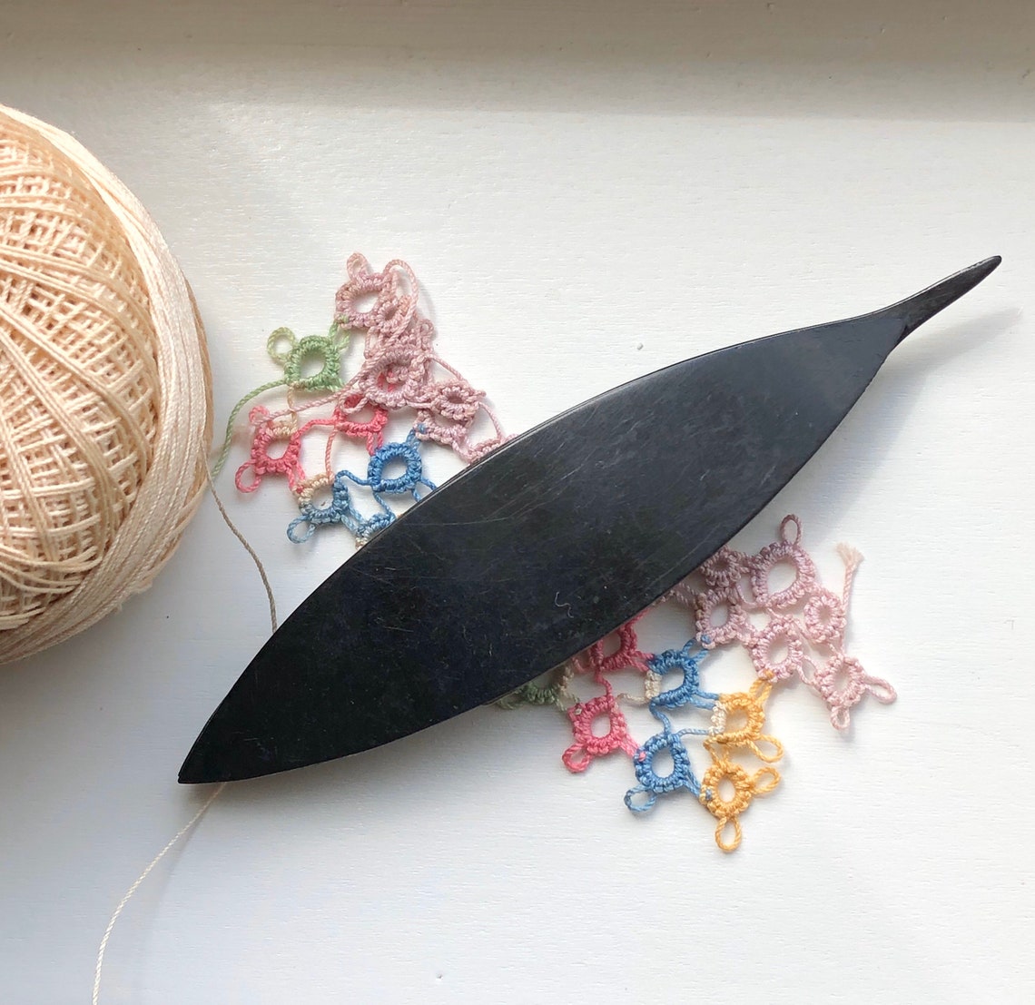 Vintage tatting shuttle - vendortery