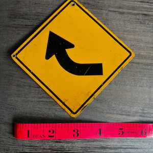 Miniature Roadway Alignment Sign Highway Warning Steel Curve Arrow ...