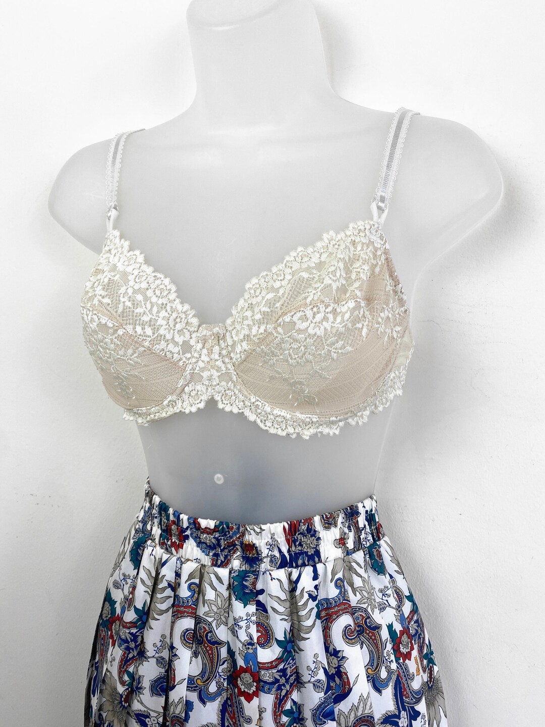 80s Ivory Lace WACOAL Bra 32D, Petite Bra, Petite Lingerie, Large Bust ...