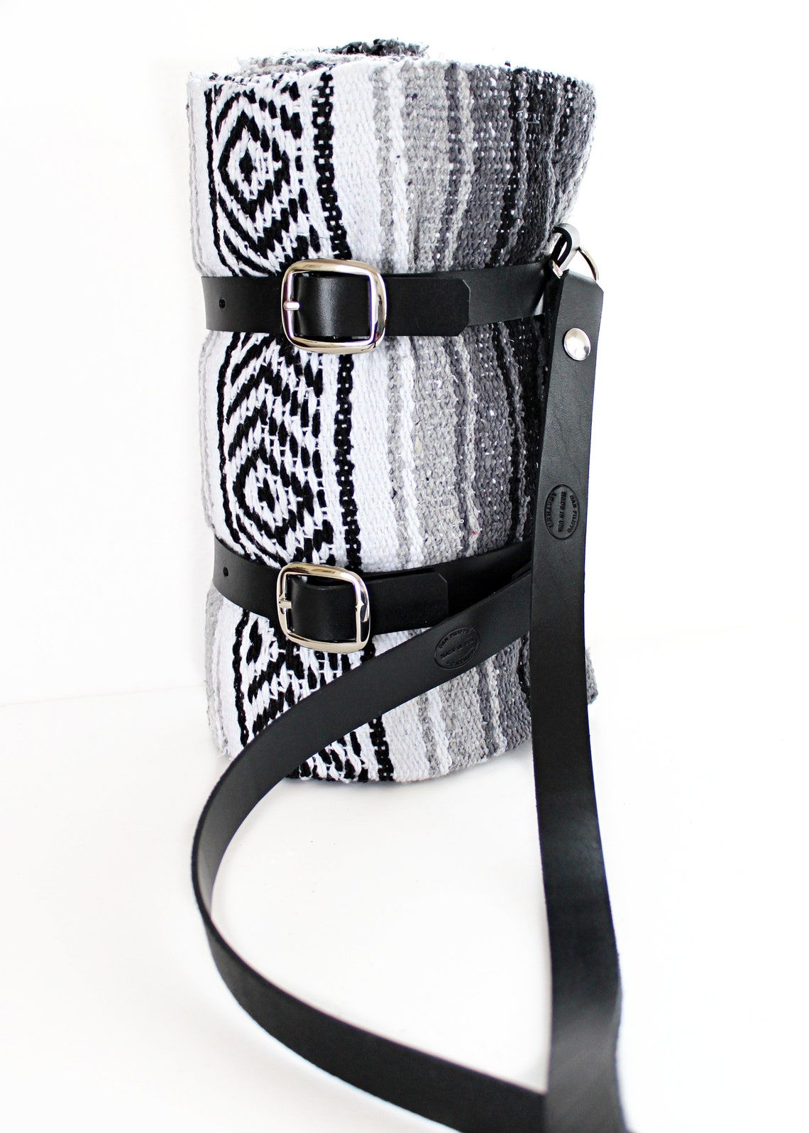 Leather Blanket Roll with Strap / Travel Blanket/ Beach | Etsy