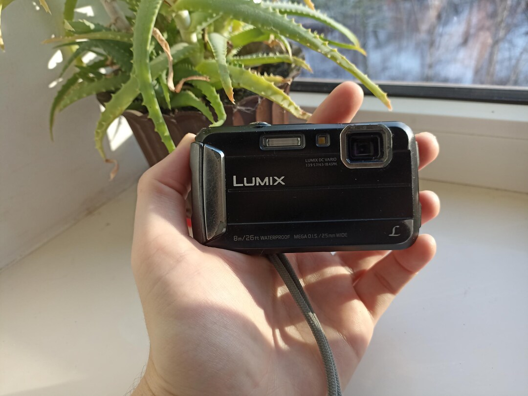 Panasonic Lumix DMC-FT30 Black 16.1MP Digital Compact Camera Working ...