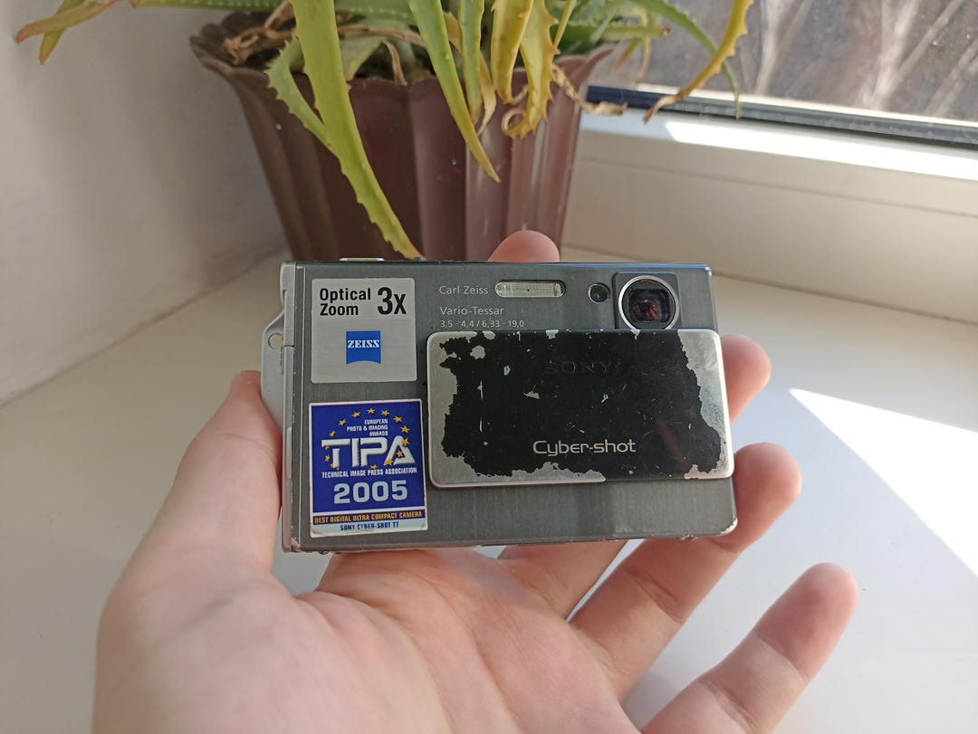 Sony Cybershot DSC-T7 Silver 5.1MP Digital Compact Camera Working FULL ...