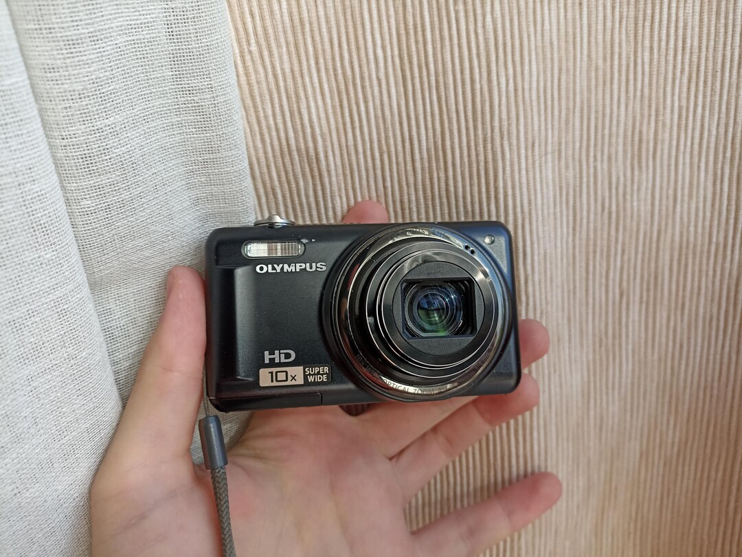 Olympus VR-310 D-720 Black 14.0MP Digital Compact Camera Working FULL ...