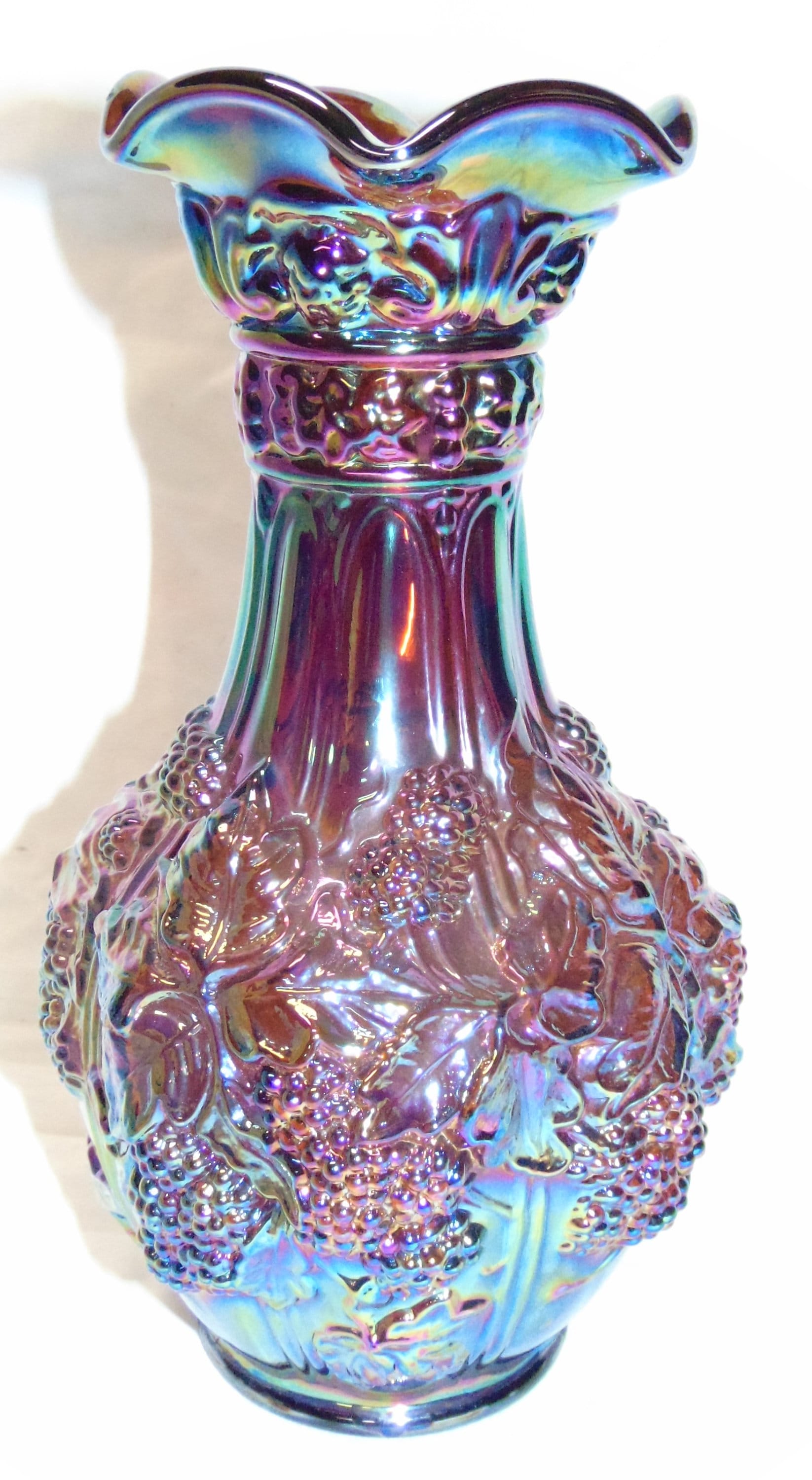 Imperial Ig Loganberry Vase Stunning Iridescent Amethyst Carnival Glass