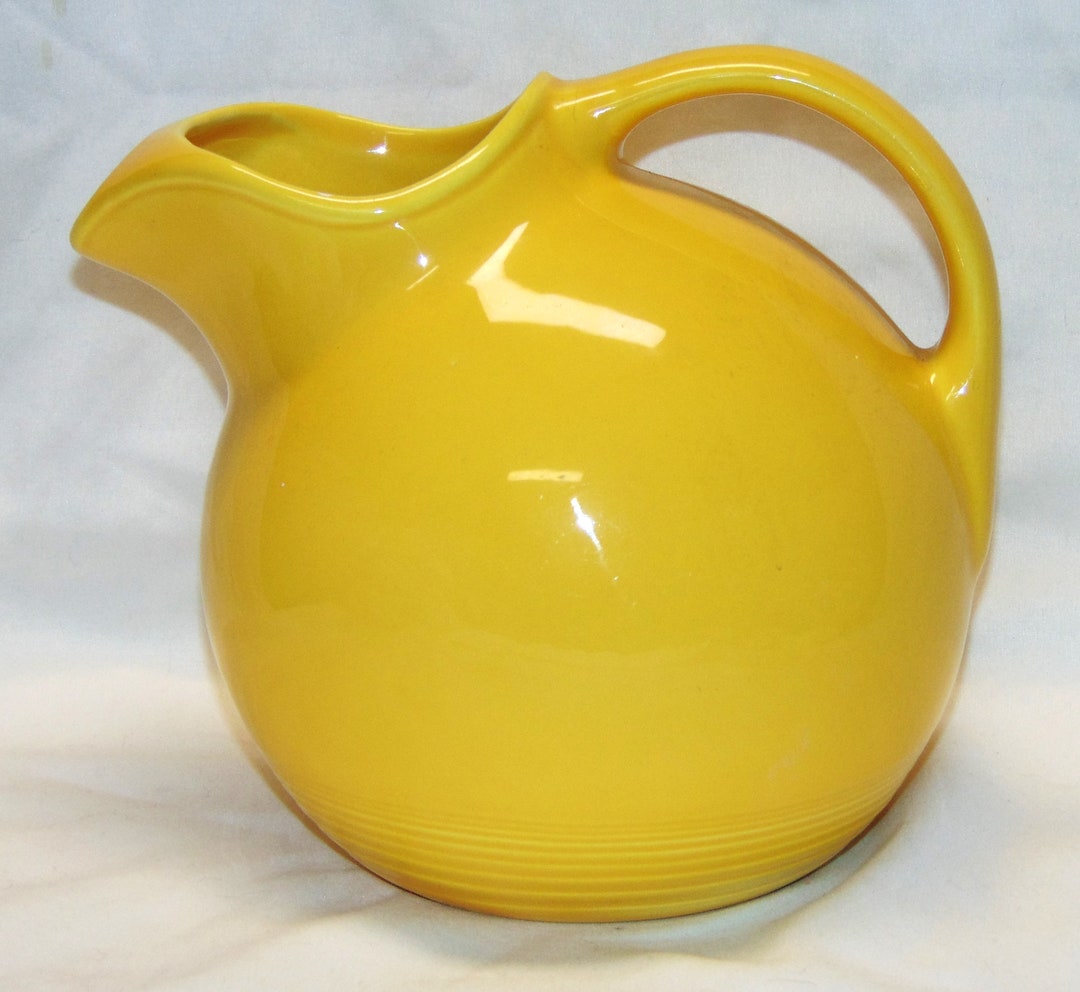 FEISTA Vintage Yellow Ball Pitcher 80 Ounce Near Perfect Condition - Etsy