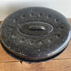 Large Vintage Enamelware Roaster Pan // Black and White Speckled ...
