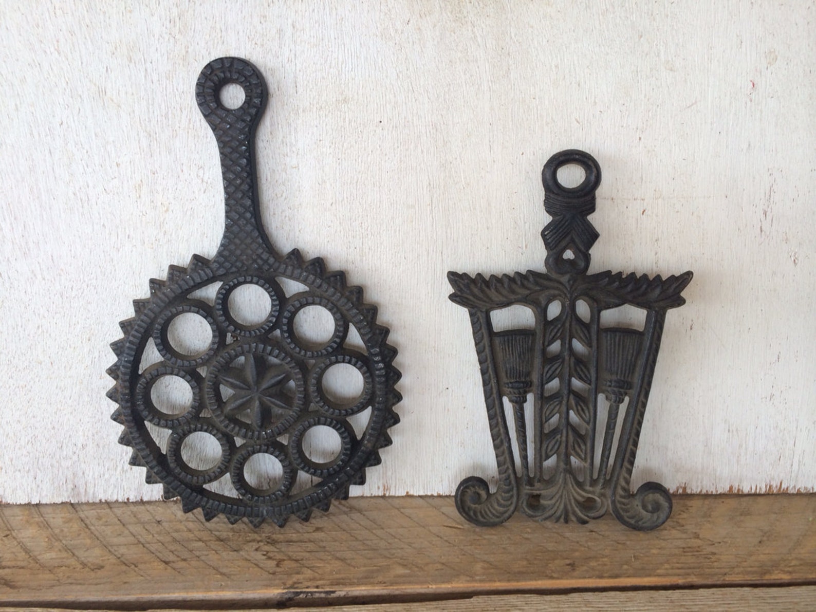 Vintage Cast Iron Metal Hot Plates Set of 2 | Etsy