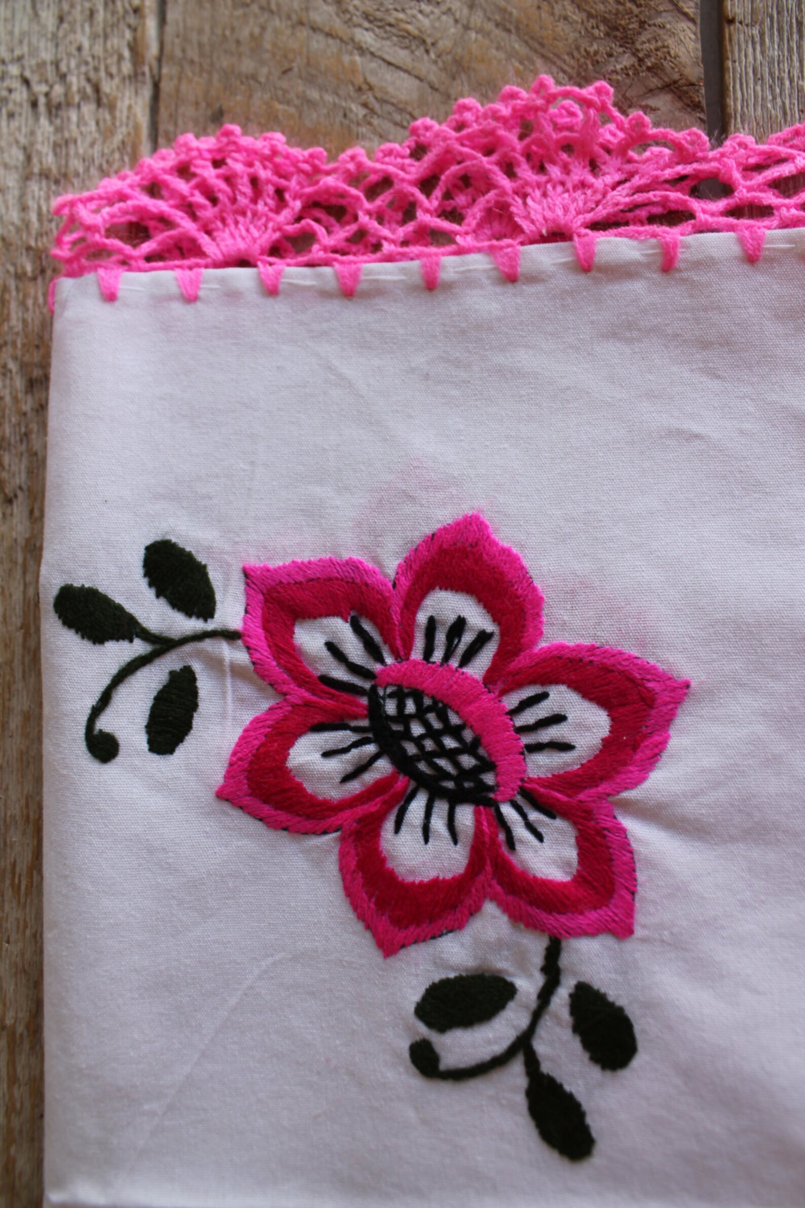 Vintage Handmade Table Scarf - Etsy