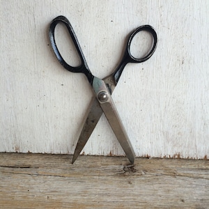Vintage Heavy Duty Metal Scissors // Vintage Craft Supply // Made in ...