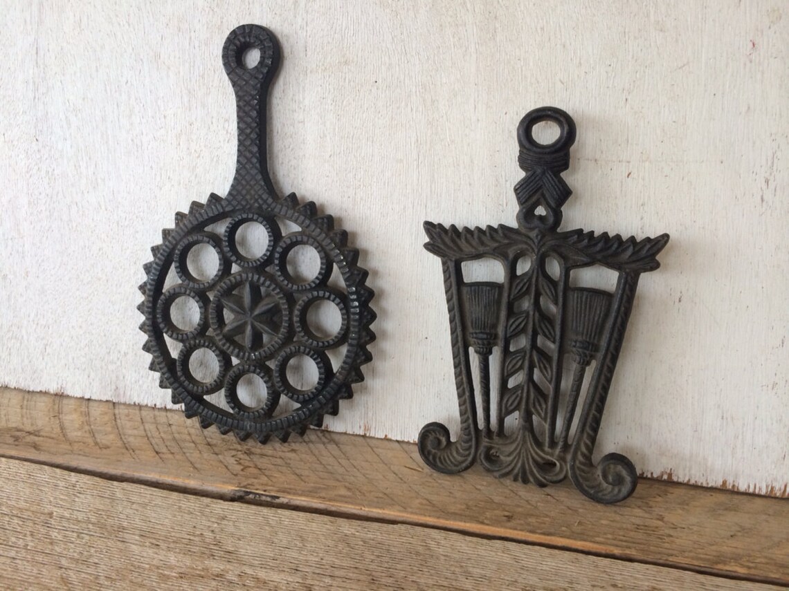 Vintage Cast Iron Metal Hot Plates, Set of 2 - Etsy