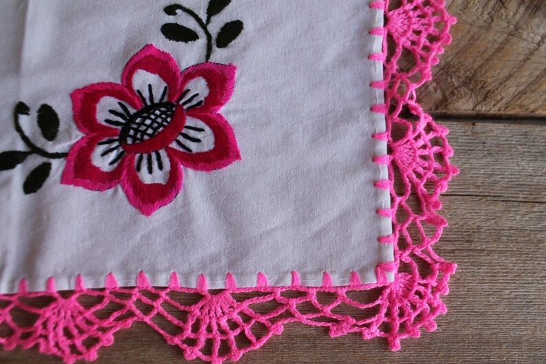 Vintage Handmade Table Scarf - Etsy