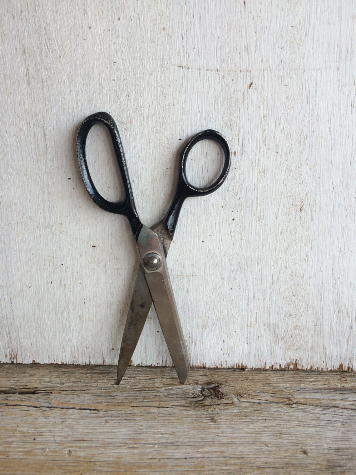 Vintage Heavy Duty Metal Scissors // Vintage Craft Supply // | Etsy
