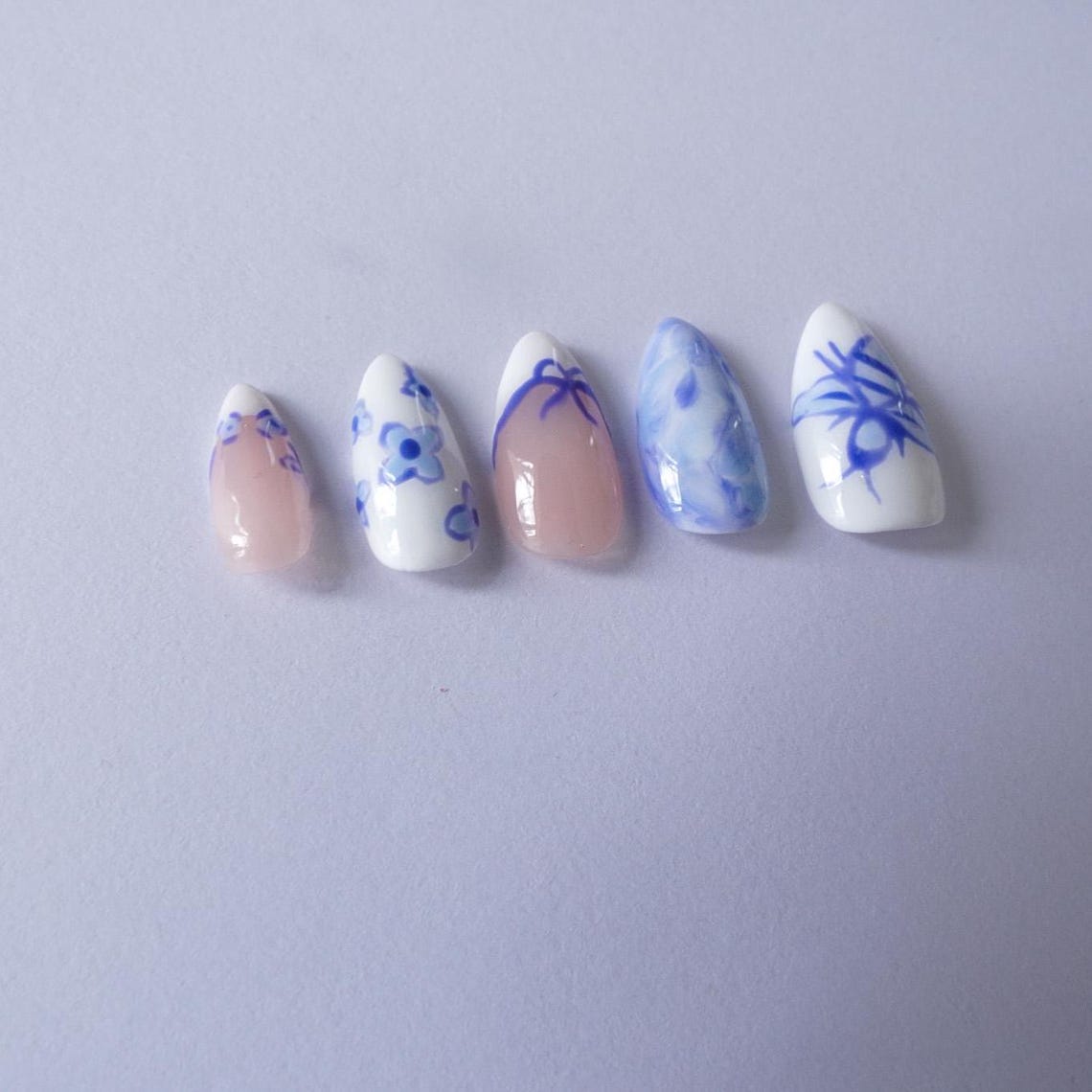 Shiny Elegant Porcelain Press-on Nails – Hand-painted Blue & White ...