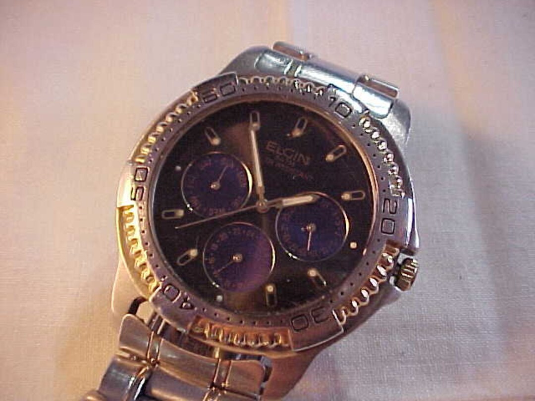 Men's Elgin Chronograph Quartz Watch With Silver Link Band Working ...