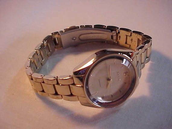 Women's Relic Diamond Quartz Wrist Watch With Gold St… - Gem