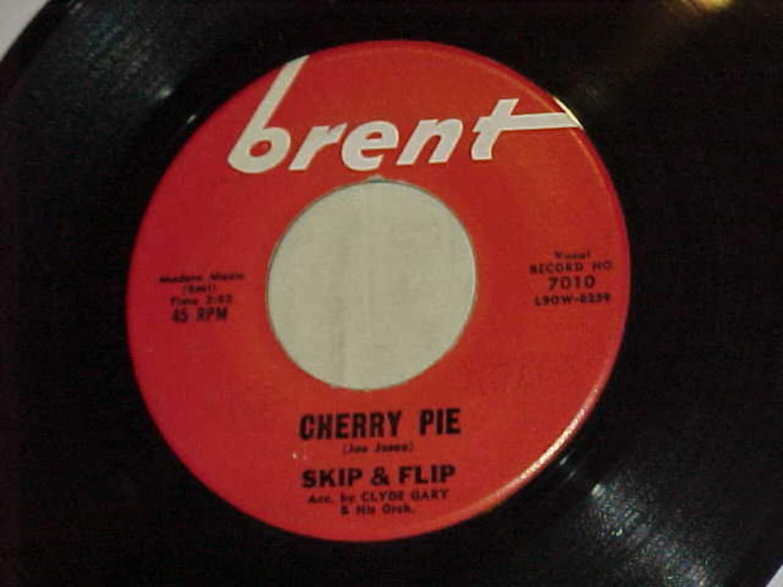 Skip and Flip 45 Vinyl Record Cherry Pie / i'll Quit - Etsy