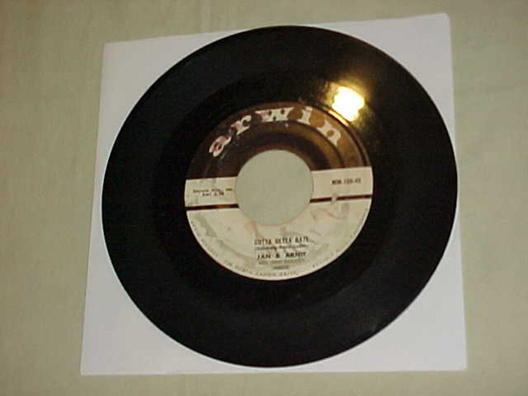 Jan & Arnie - 45 Vinyl Record - Jennie Lee / Gotta Getta Date - Arwin ...