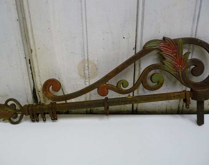 Vintage Sign Post Bracket Art Nouveau Victorian Iron Hanger Store ...