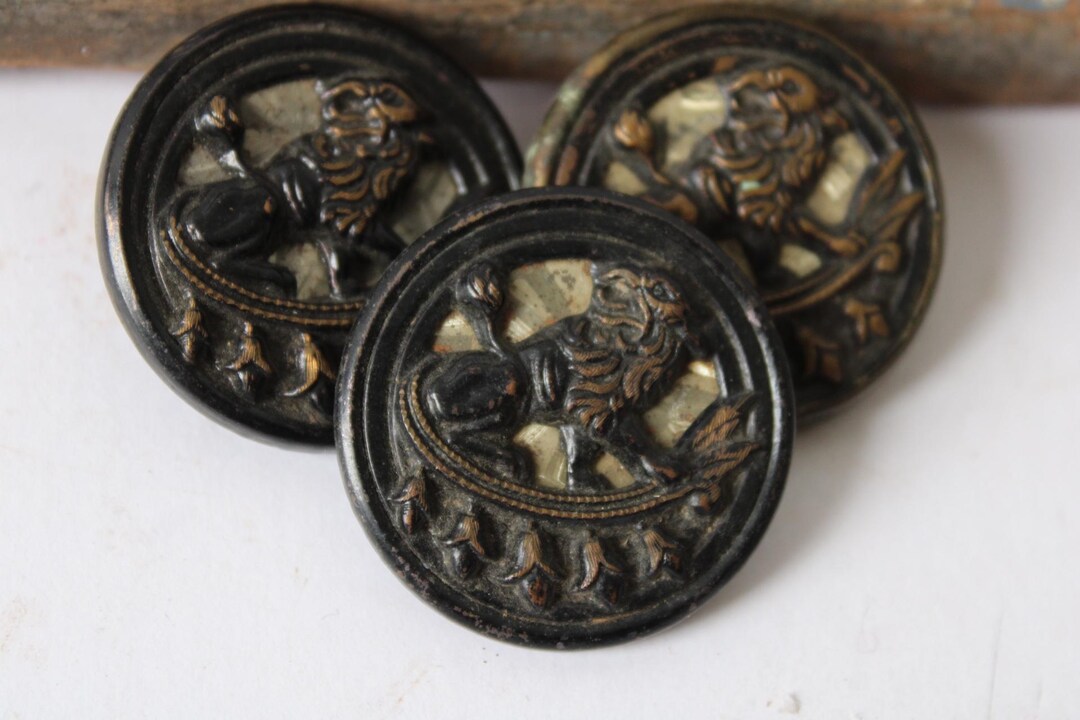 Three Vintage Buttons Large Bird Lion Antique Sewing Supplies - Etsy