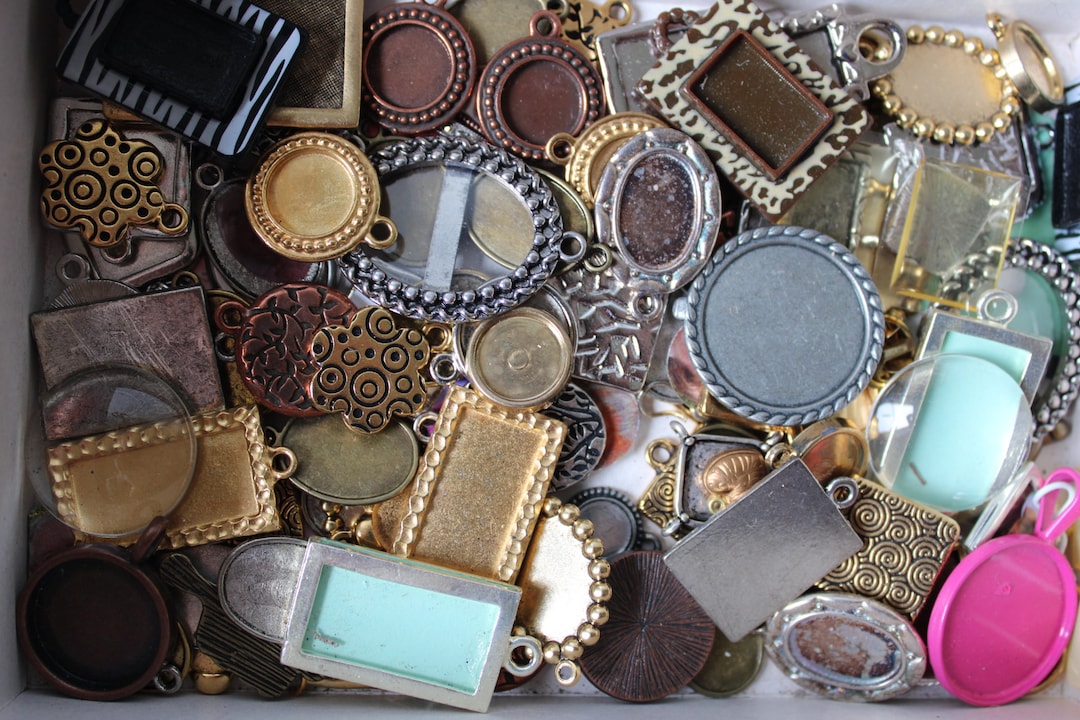 Large Lot Vintage Lockets Necklace Pendants Silver Gold Variety Jewelry ...