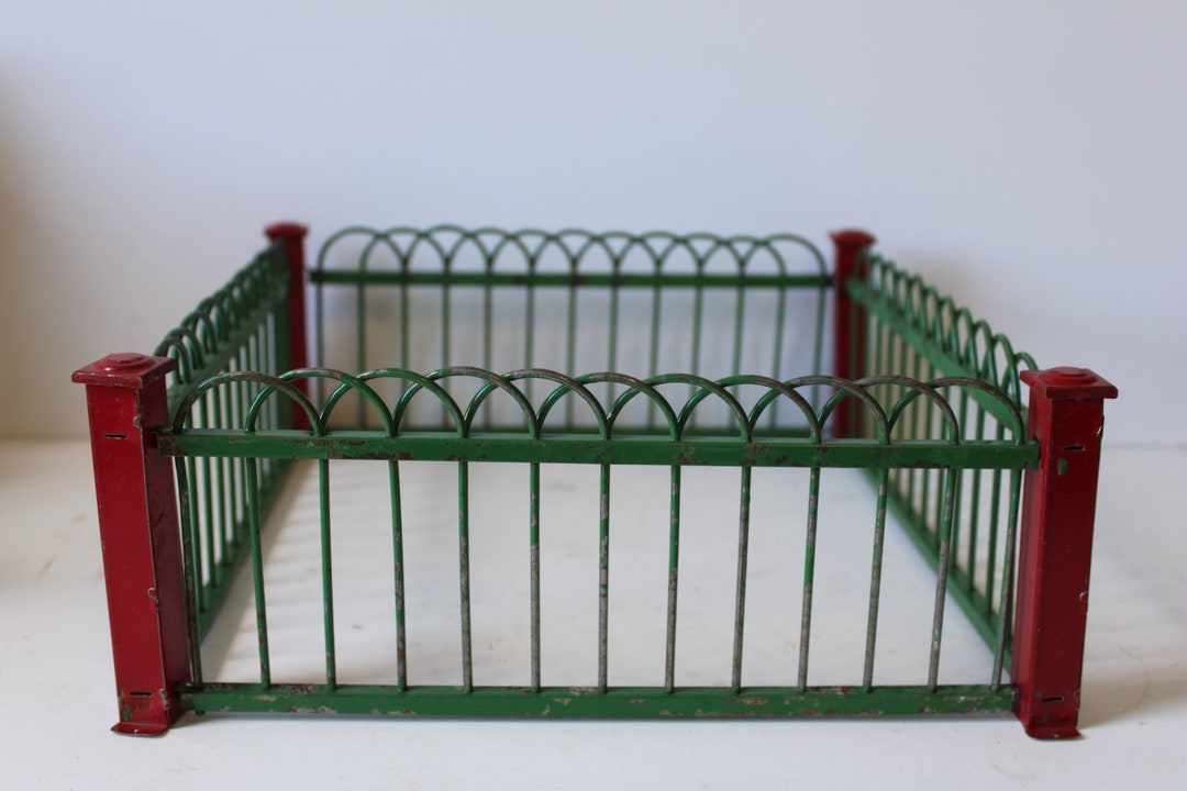 Vintage Metal Fence Miniature Posts Green Red Zoo Fencing Tree House ...