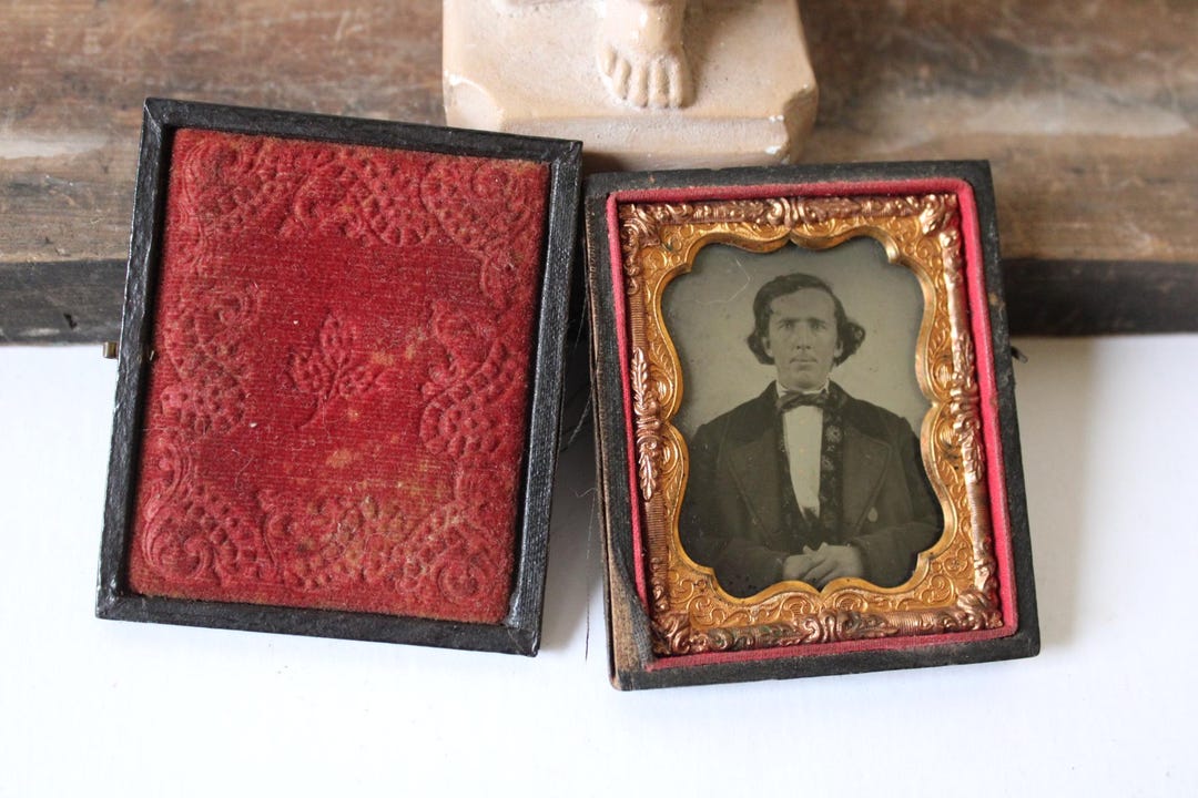 Antique Tintype Photo Frame Young Man Ornate Shelf Frame Victorian ...