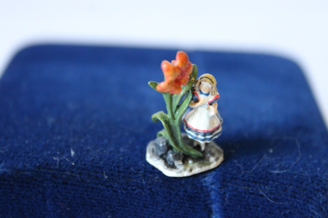 Vintage Miniature Alice in Wonderland in the - Etsy