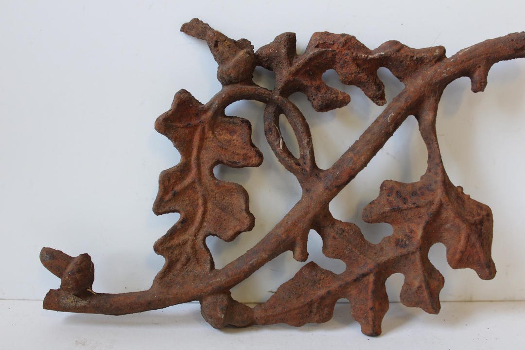 Vintage Cast Iron Acorn and Leaves Garden Fragment Piece Chippy ...