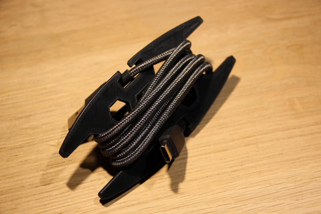 Cable Organizer, Cable Management, Compact, Cables up to 3 M Long, on ...