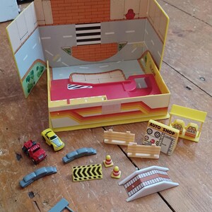 Vintage 80s Micro Machine Action Service Station & 2 Vehicles - Folding ...