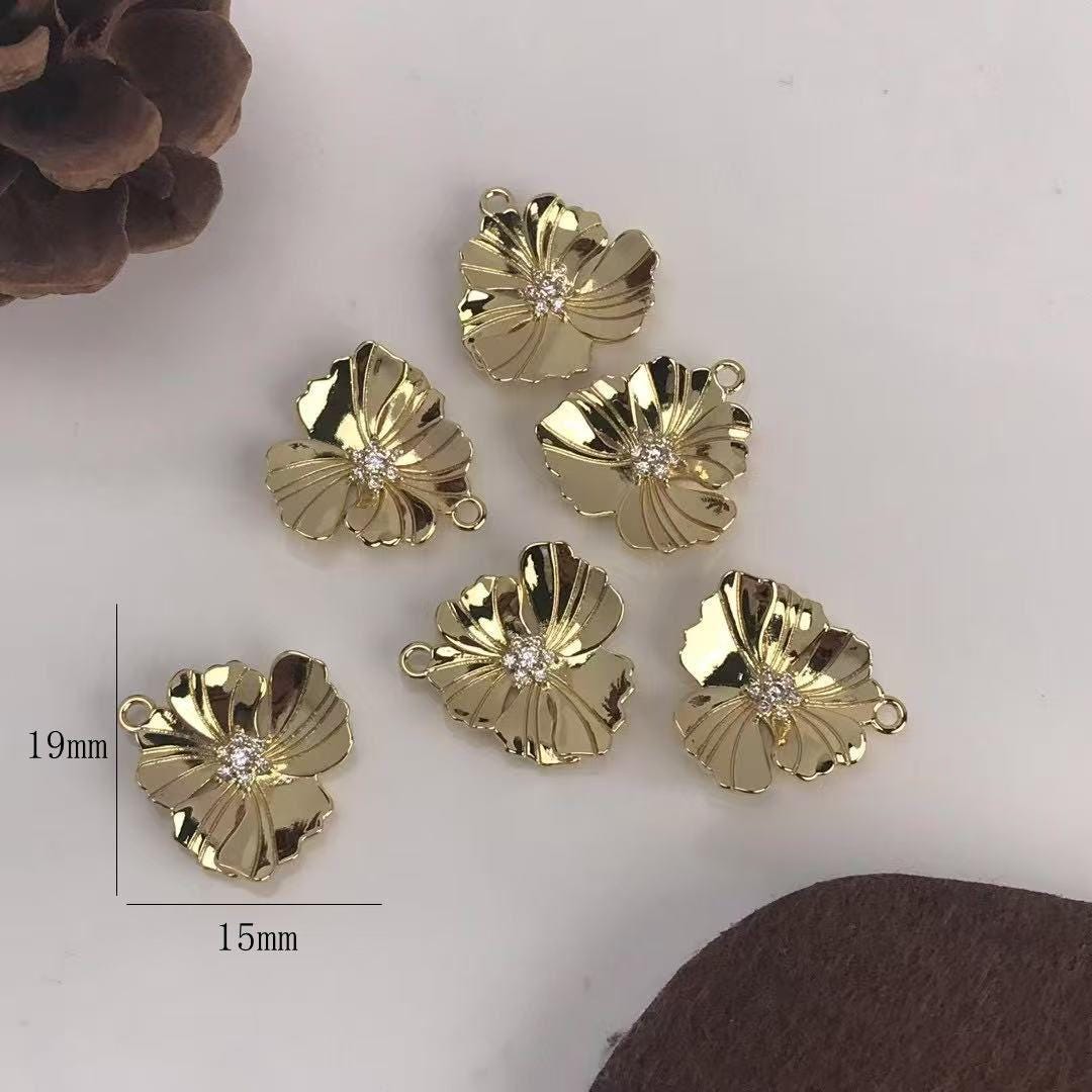 1 PCS 18K Gold Delicate Vintage Flower Hibiscus Flowe Petal Pendant ...