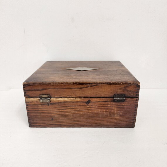 Vintage Early 1900's Wooden Storage Box Lined in Sati… - Gem