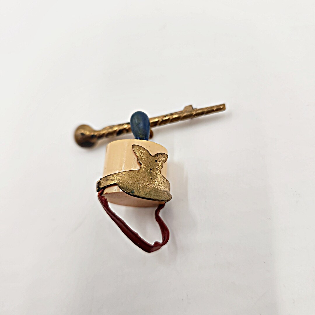 Vintage 1950's - 60's Drum Major - Majorette Hat and Baton Lapel Pin ...