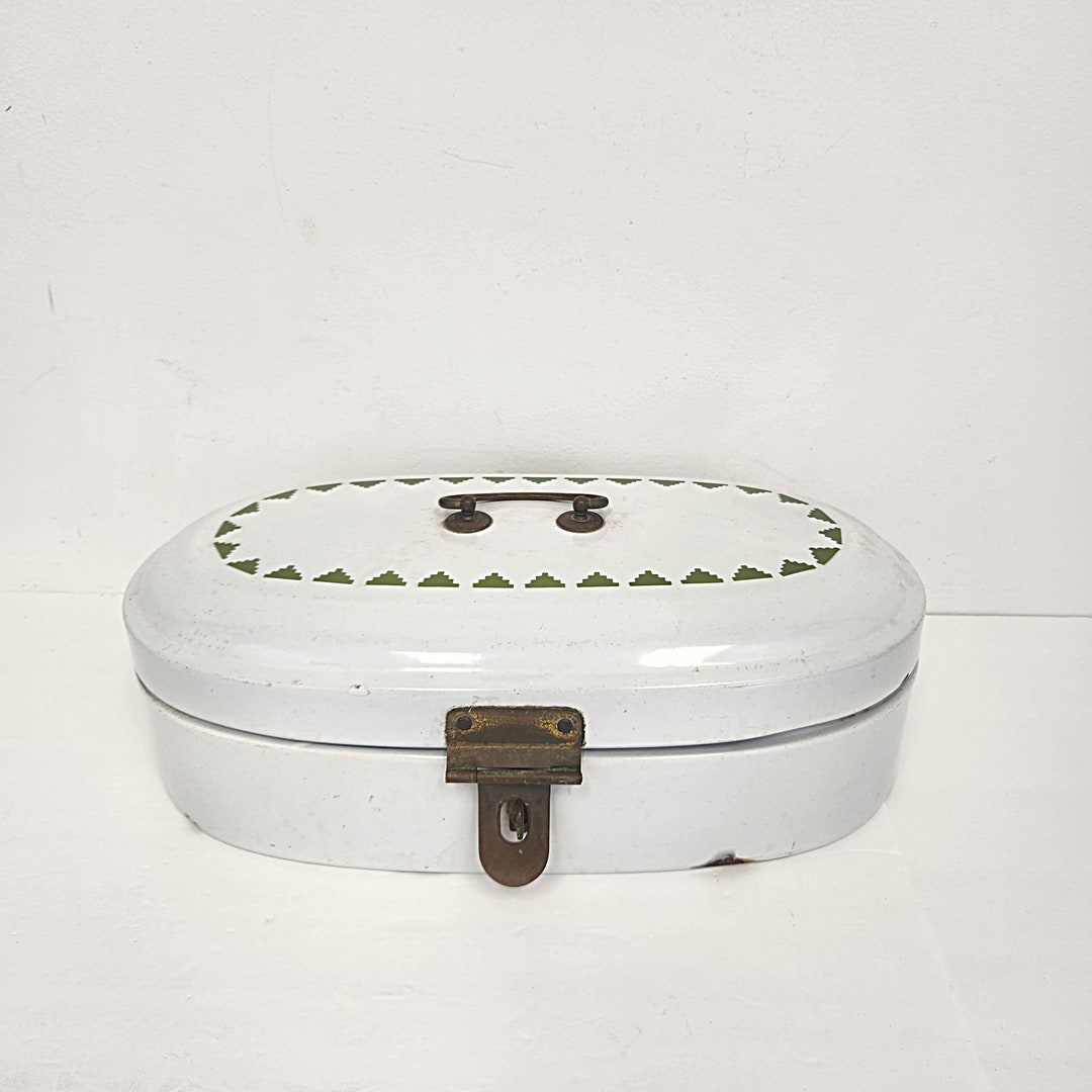 Vintage 1950's Oval Enamel Avocado Green and White Fish Poacher ...