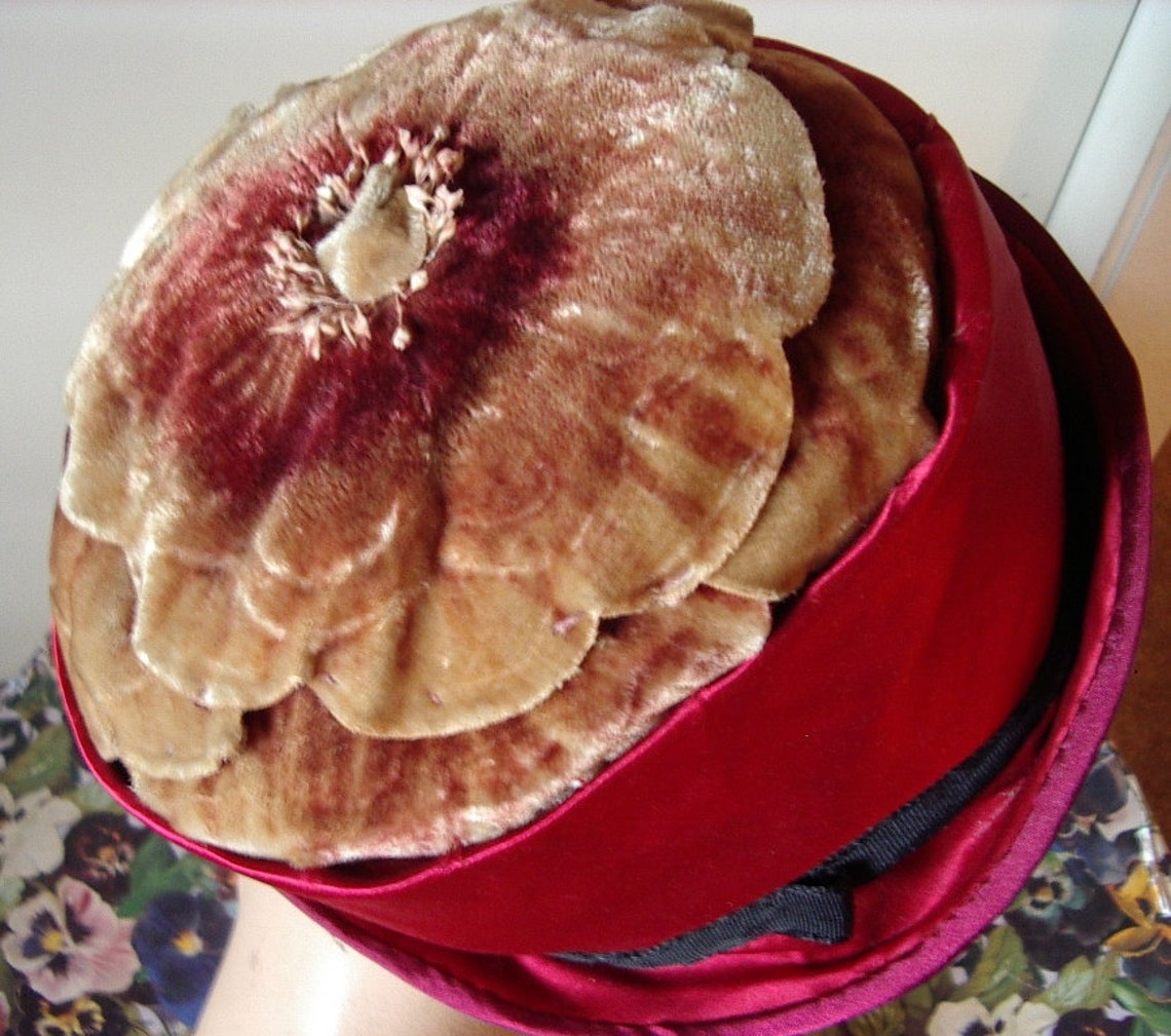 Original Late 1920s Ruby Satin Helmet Style Cloche Hat Velvet Petal ...