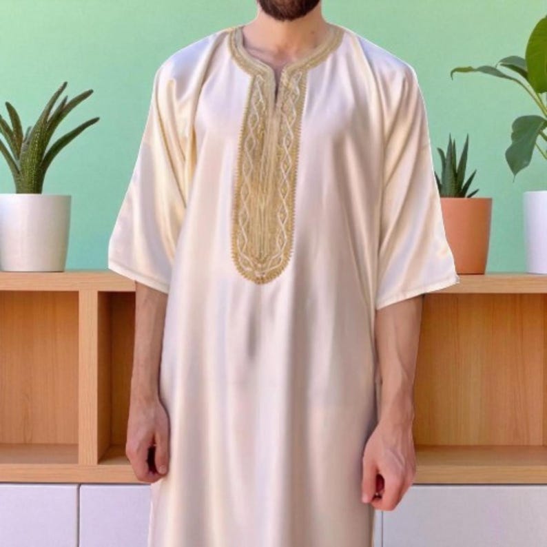 New Islamic Middle East Robe – Saudi Moroccan Men's Traditional ...